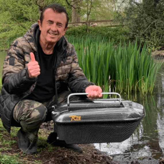 Carp lounge RT4 Frank Warwick | Carplounge UK Ltd.